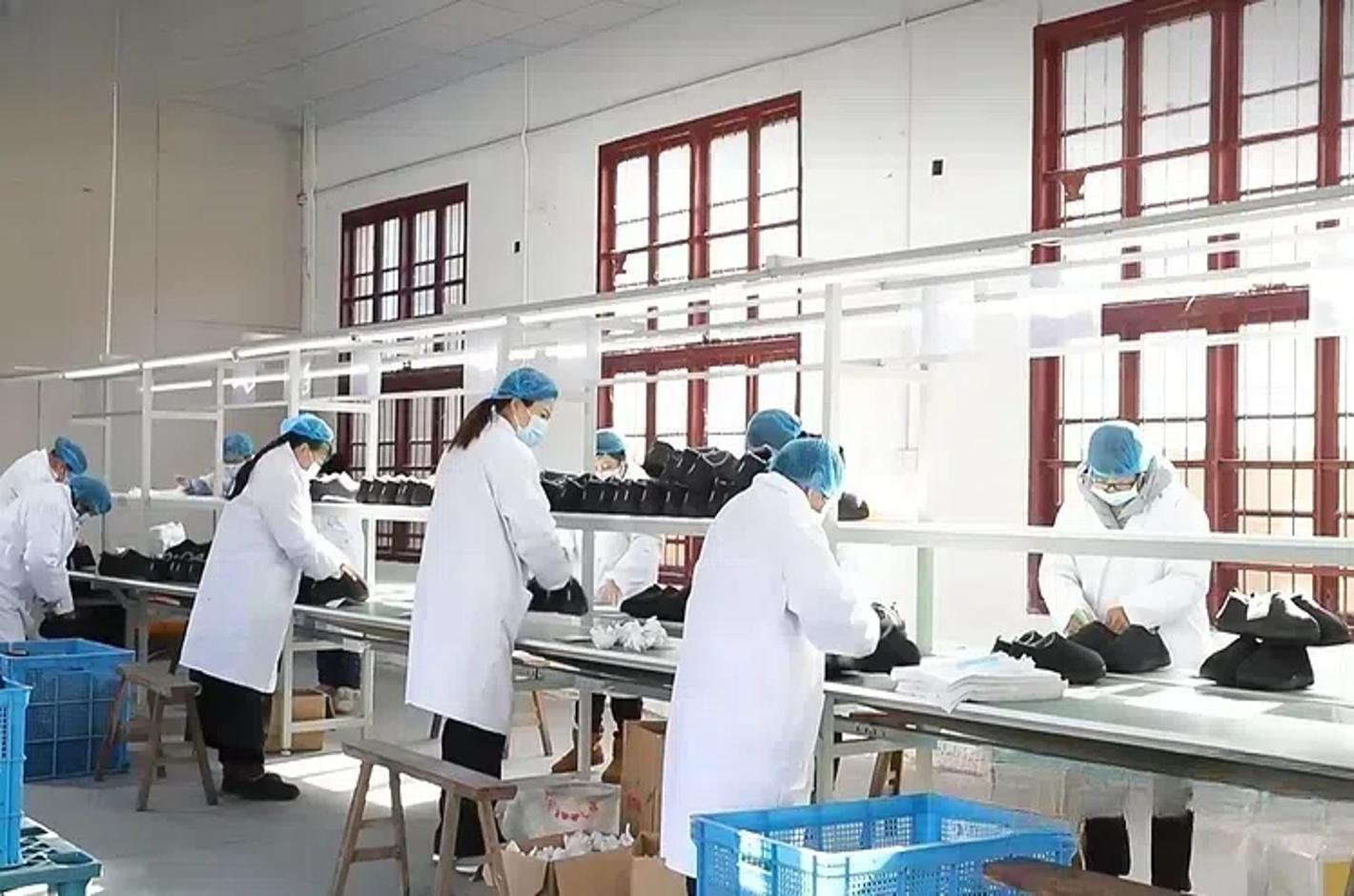 Top Slippers Manufacturers Since 2013